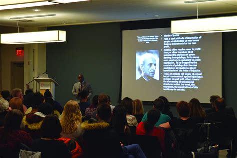 Williams Sheds Light On Mlk The Fairfield Mirror