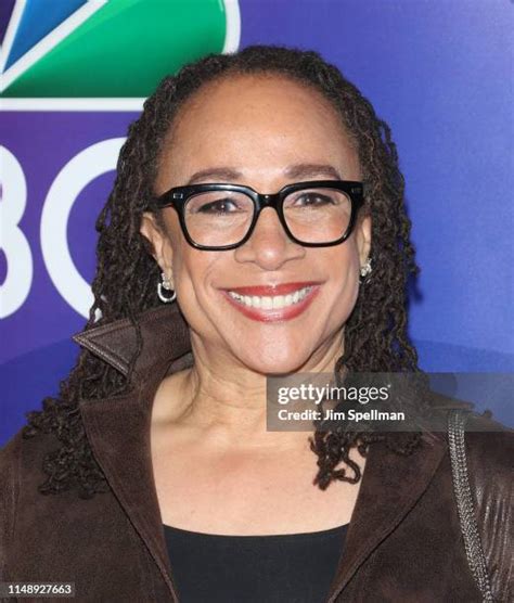 S Epatha Merkerson Photos Photos And Premium High Res Pictures Getty