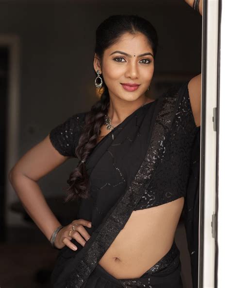 Shruti Reddy R Desinavelsandbellies