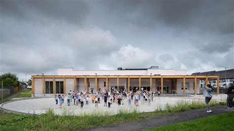 Odonnellbrown Frames Take A Bow Arts Centre With Timber Colonnade