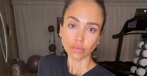 Jessica Albas Tank Top Photo Looks Unbelievably Sunkissed Mandatory