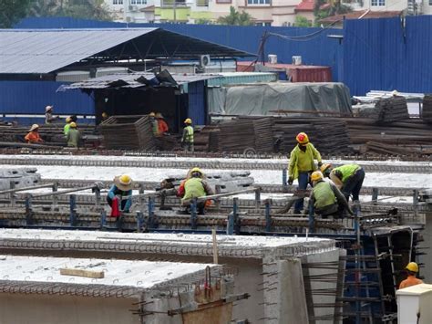 Fabrication Yard For Prestress Concrete Precast Beam Editorial Stock