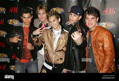 Dec 14 2007 New York Ny Usa Singers Jose Monti Montanez Jose Bordonada Collazo Chris Moy