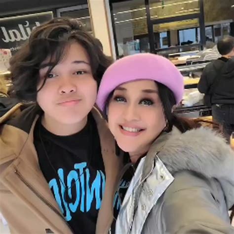 7 Potret Adrian Bago Putra Paramitha Rusady Yang Jarang Diekspose