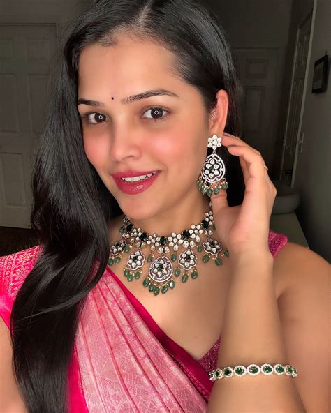 Vinitha Jagannathan Added A New Photo Vinitha Jagannathan