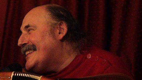 Marc Perrone En Concert à Lespace René Cassin