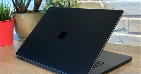 Perbandingan Macbook Air M Vs Macbook Pro M Kepoin Review Nya