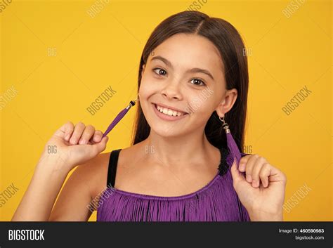 Pretty Teen Girl Image And Photo Free Trial Bigstock
