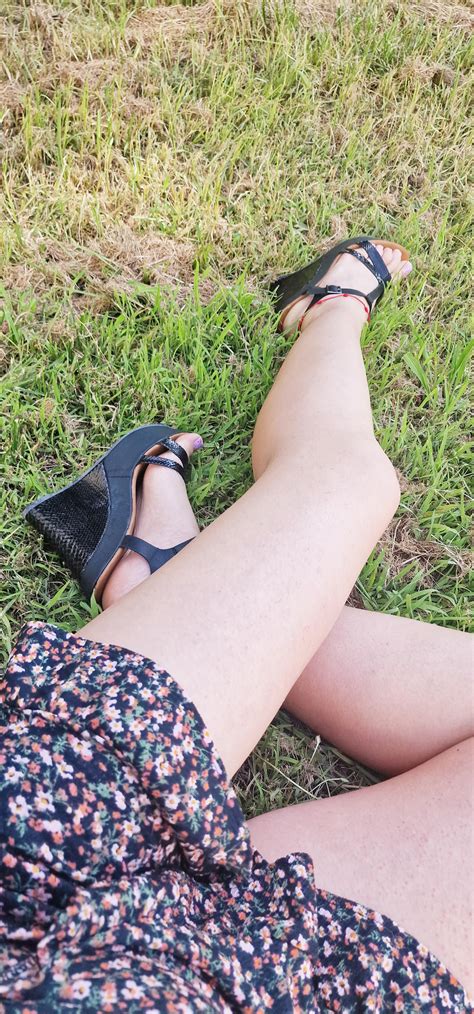 Black Wedges On The Grass ️🖤 Rgiantessfeet