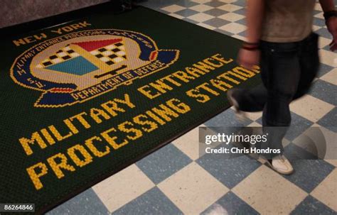 Us Military Entrance Processing Station Photos And Premium High Res