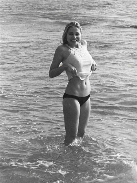 Rare Photos Of Famous Blondes Of The 1970s Page 56