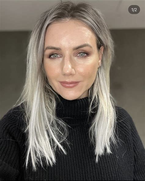 33 Glamorous Medium Length Haircuts For Women Over 50 Not Too Long Not
