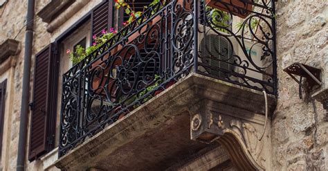 Foto De Stock Gratuita Sobre Balcón Balcones Decoración Edificio Piedra Plantas Tiro