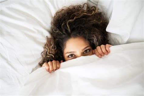 7 Mitos Tentang Seks Yang Harus Berhenti Kamu Percayai Sekarang