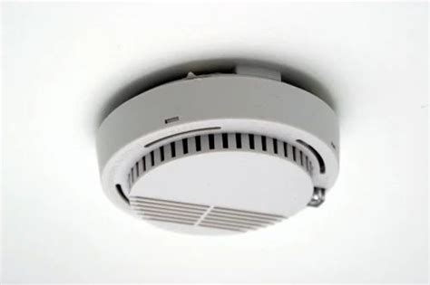 Photoelectric Notifier Smoke Detector For Industrial At Best Price In