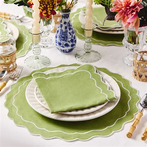 Set Of 4 Pure Linen Scalloped Edged Placemat Green Clio And Clover