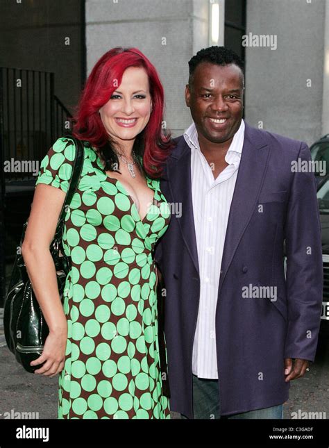 Carrie Grant And David Grant Pose For Pictures And Sign Autographs For