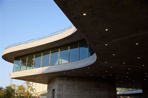 Lacmas New 724 Million Building A First Look At The Polarizing