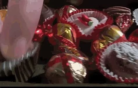 Красивые гифки с конфетами (40 картинок) ⋆ GifFun.ru