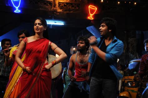 Anushka Shetty Hot Cinema Anushka Sheety In Vaanam Hd Images