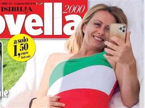 Giorgia Meloni In Copertina Con Il Costume Tricolore Corriereit