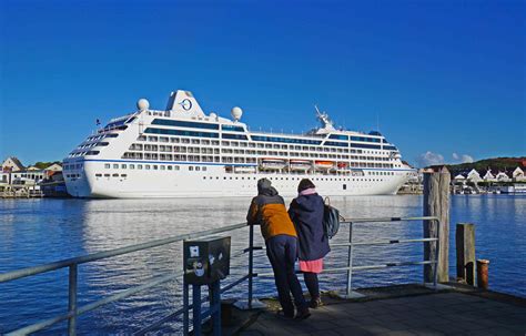 Ms Sirena Elegant Oceania Ship On A Hanseatic Cruise Ships At Sea