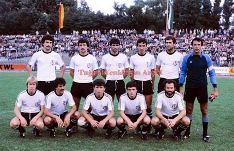 Mustafa Erhan Adlı Kullanıcının BeŞİktaŞ Panosundaki Pin Fotoğraf Futbol Tarih