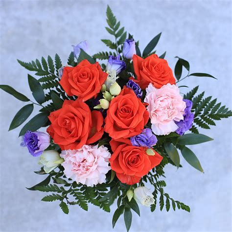 Blommor And Presenter Begravningsbyrå Fant Blomsteraffär