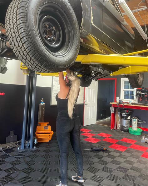 Meet Car Masters Constance Nunes Who Works As A Part Time Model And