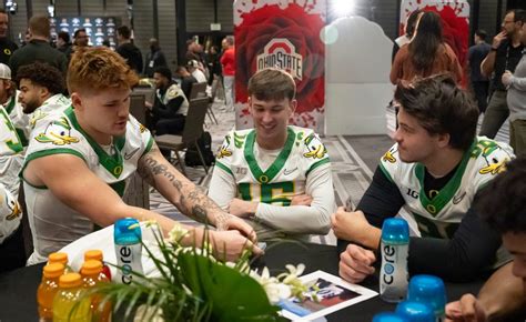 Bryce Boettcher Patrick Herbert Key To Oregons Rose Bowl Run