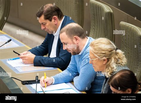 Bart Dochy Cdandv Arnout Coel And Karolien Grosemans Nva At The Flemish Parliament Plenary