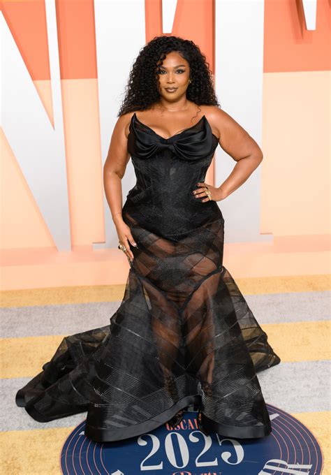 Lizzo On Why She Doesnt Say Weight Loss After Body Transformation Life And Style