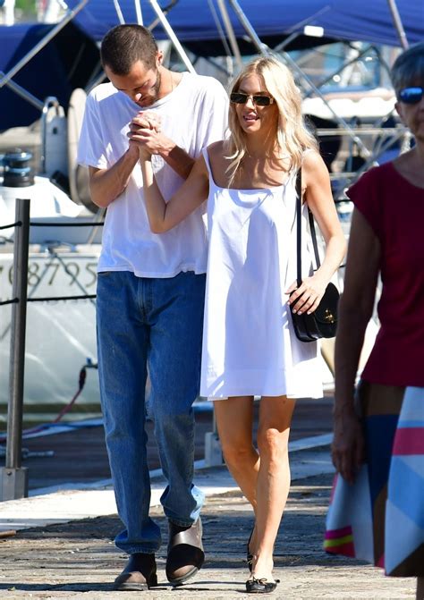 Sienna Miller And Oli Green On A Romantic Stroll In Venice 09072024