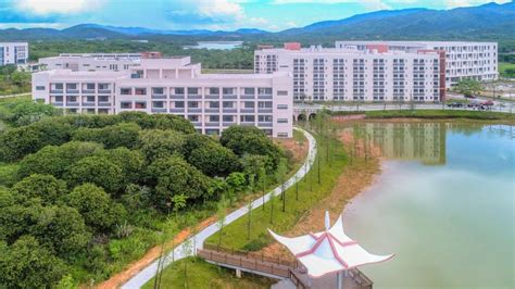 广东海洋大学阳江校区一期建成招生，校园风光大片来了 腾讯新闻