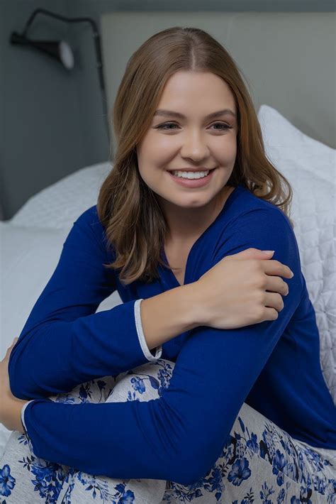 Coleção Intuição Podiun Sleepwear Siga Nossas Mídas Socias Podiunsleepwear Bean Bag Chair