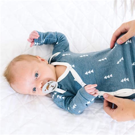 Newborn Knotted Gown North Copper Pearl
