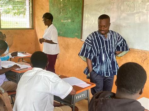 The Tour On Basic Education Certificate Examination By The Municipal