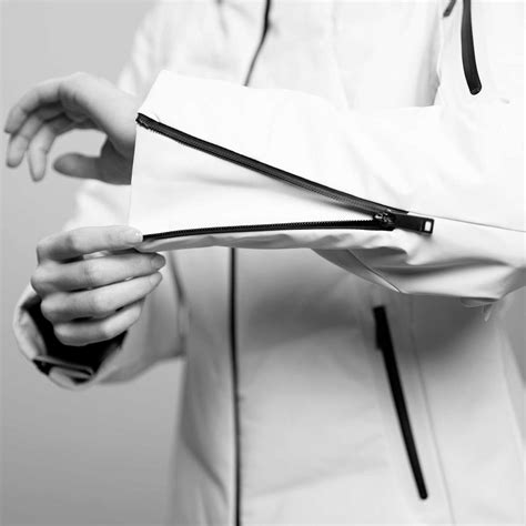 Descente Welded Down Jacket W Black Barrabes