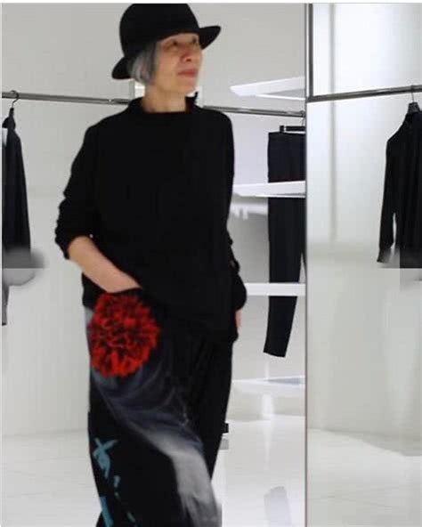 周杰倫曬媽媽葉惠美的照片，稱媽媽就是潮！ 每日頭條