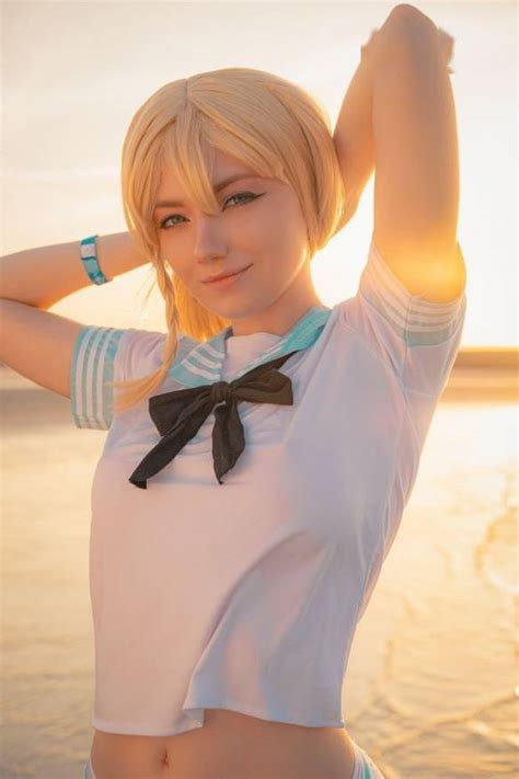 白俄小姐姐cos《海贼王》娜美：纤腰美腿！天候棒绝技carrykey来自海迷