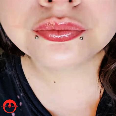 Spicy Cinnamon Finds A Tiny Snack For Her R Vore Giantess