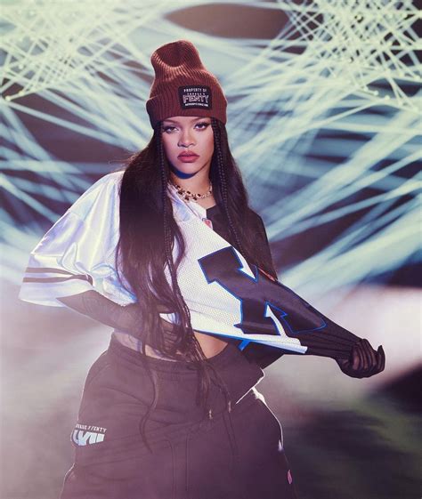 Rihannas Musical Director On Super Bowl Its Going To Be Unlike