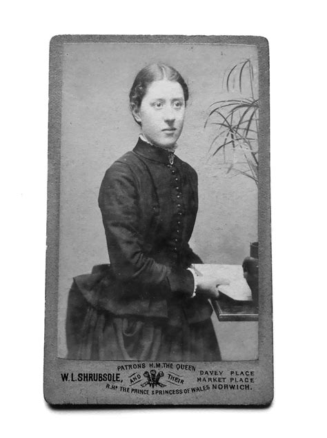 Edith Holler Libro Trama Recensione Edward Carey Style