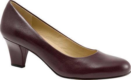 Trotters Penelope Classic Court Shoes With Medium Width And Heel Tab