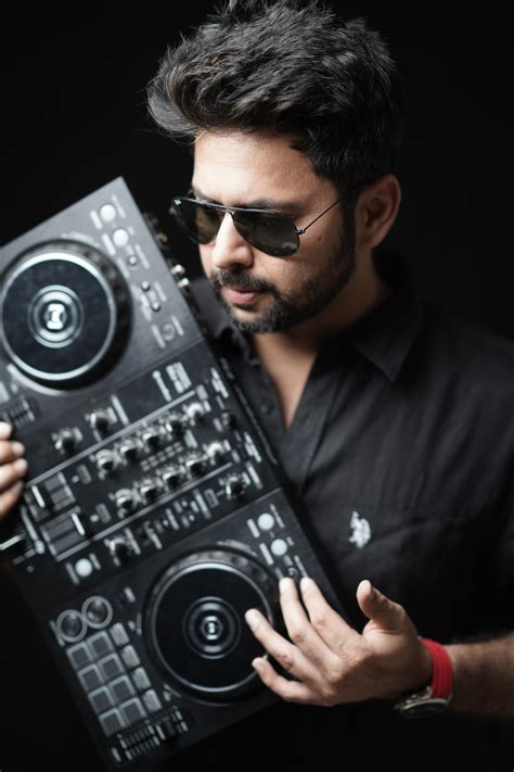 Ashwin Bhatia Dj And Karaoke Jockey Bangalore