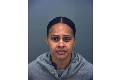 Balea Casa De Su Vecino Porque Había Fiesta La Arrestan