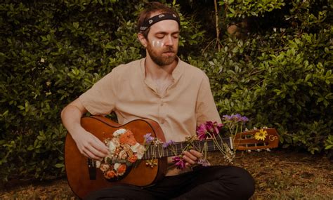 Aaron James Releases Heart Igniting Debut Album Nobody Really Makes