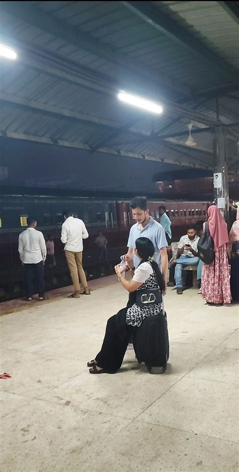 Nadia Nawmi গরিবের এয়ারপোর্ট🥺 Facebook