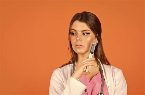 Premium Photo Beauty Injections Botulinum Toxin Injections Cosmetologist With Syringe Anti