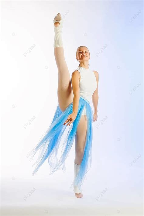 Latihan Latihan Gadis Seni Balerina Foto Latar Belakang Dan Gambar Untuk Download Gratis Pngtree